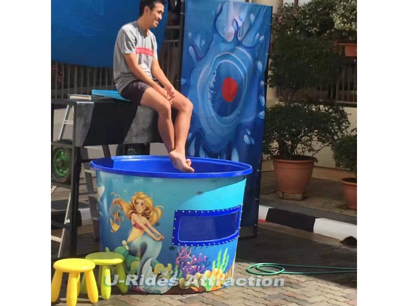 Amusement Rides Round Dunk Tank with Plastic water bucket for amusement ...